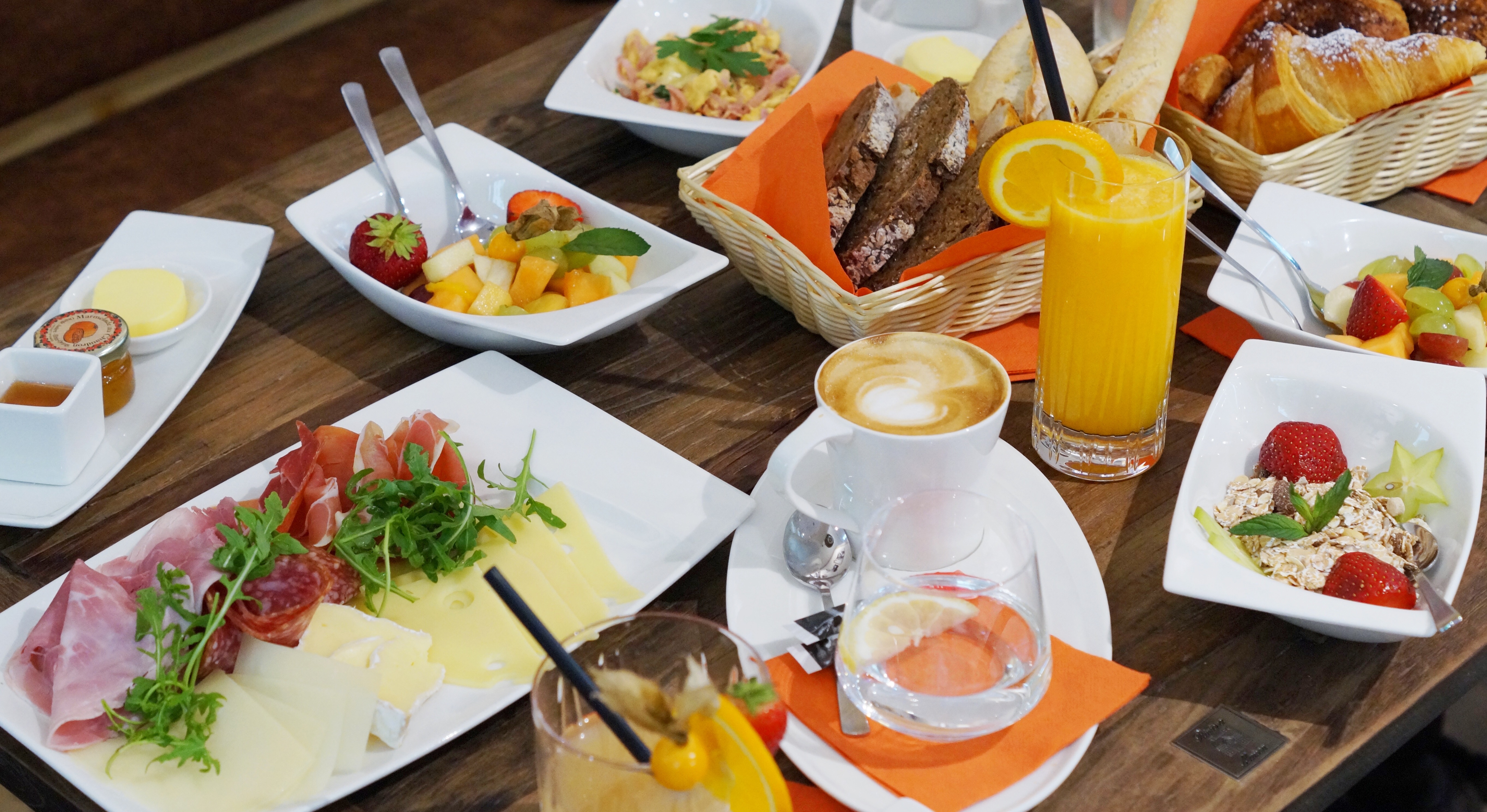 Dominique - Café, Boulangerie und Patisserie - Gastrobenni